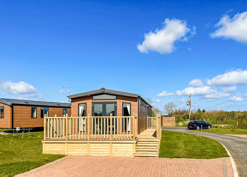 Heaton Lodge in Tunstall, Nr Hull | Hoseasons