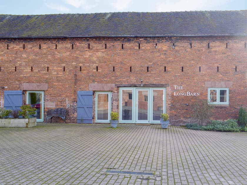 The Long Barn in Kingsley Holt | Cottages.com