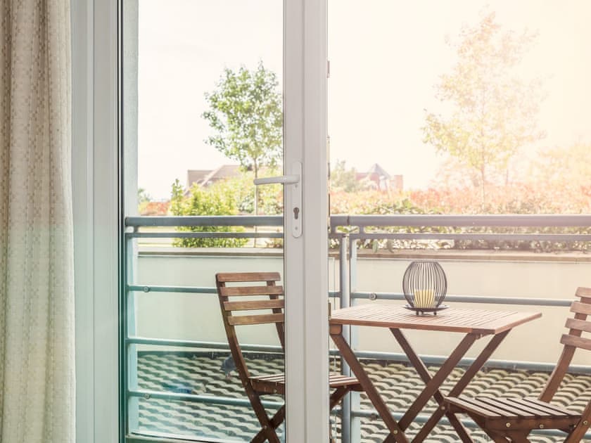Station Approach Apartment 1 in Woking | Cottages.com