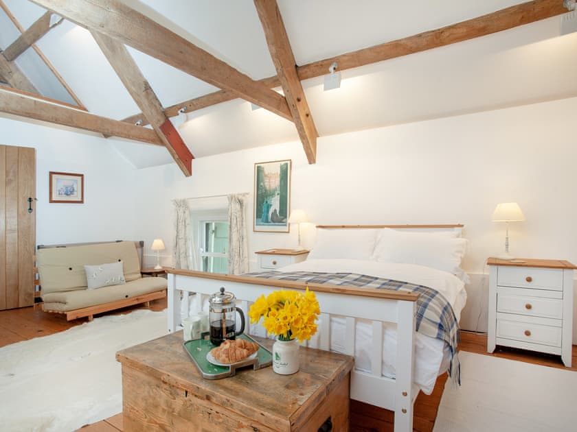 The Tithe Barn in Huxham, near Exeter | Hoseasons