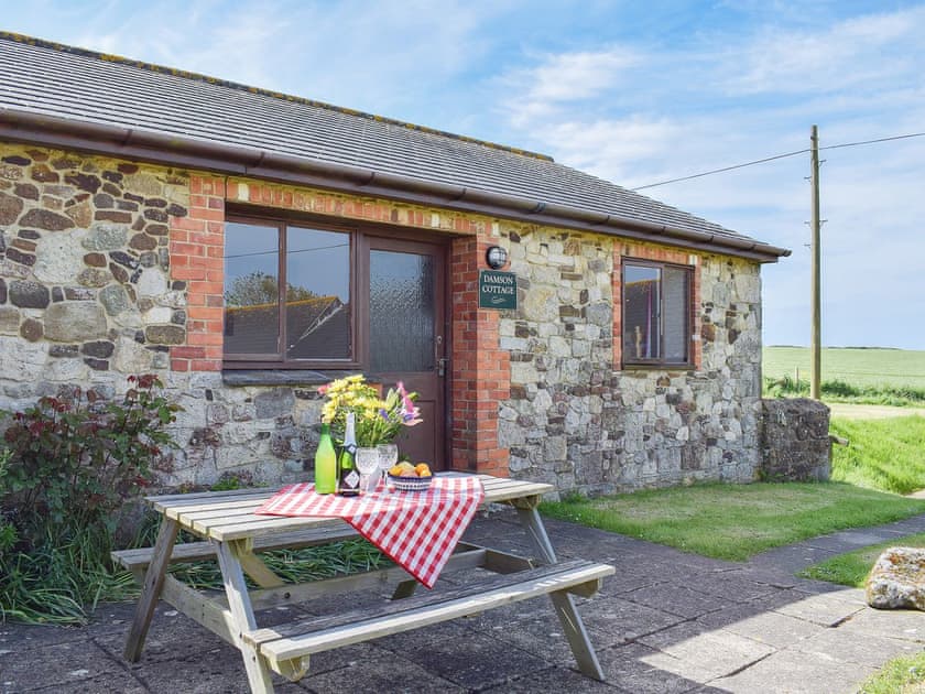 Chilton Farm - Appletree in Brighstone, Isle of Wight - Book Online ...