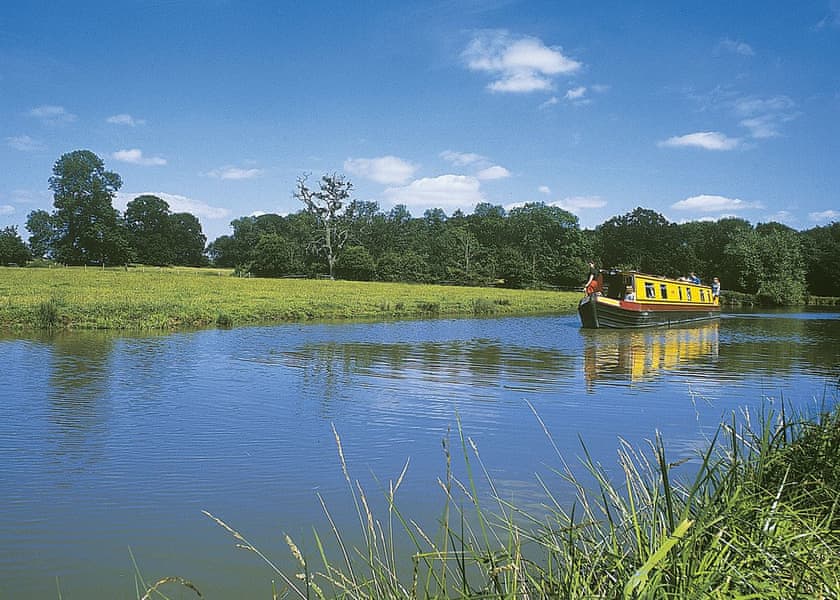 Gailey Wharf in Gailey, Staffordshire | Hoseasons.co.uk