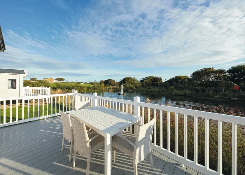 Blue Dolphin Signature 2 Lakeside in Nr Filey | Hoseasons