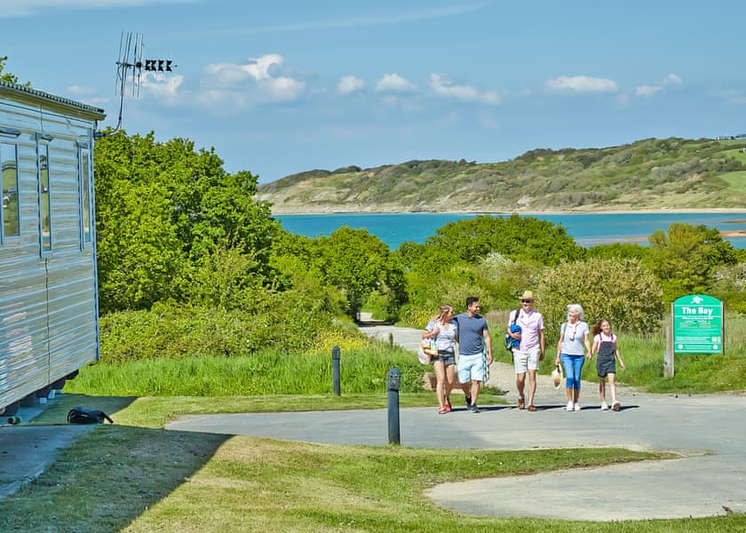Thorness Bay in Thorness, Nr Cowes, Isle of Wight | Hoseasons