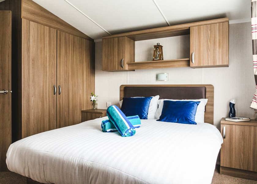 Silver Plus 2 Caravan in Par | Hoseasons