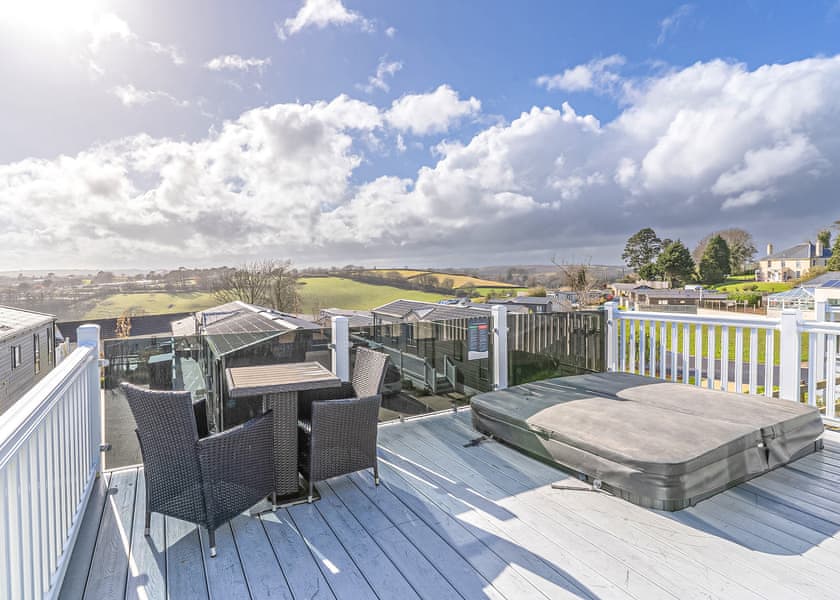 Signature 2 Bedroom with Hot Tub in Looe | Hoseasons