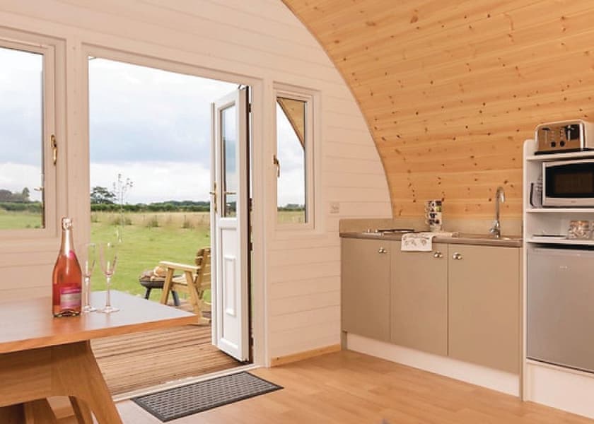 Country Pod VIP - Bainbridge Ings - Lodges - Book Online - Hoseasons