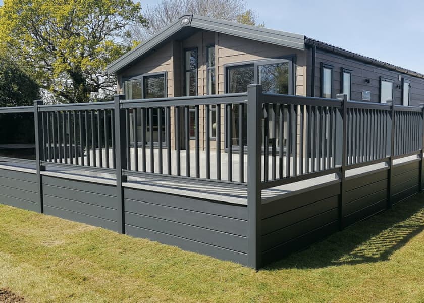 Fallow Pet Friendly Lodge - Bredon View - Lodges - Book Online - Hoseasons