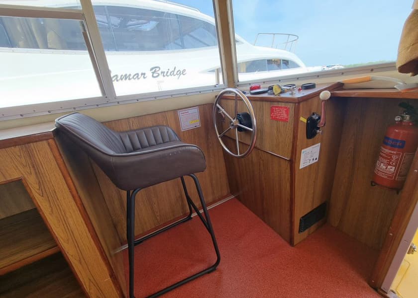 Golden Bridge from Bridgecraft in Acle, Norfolk - Hoseasons