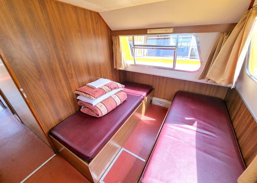 Trent Bridge from Bridgecraft in Acle, Norfolk - Hoseasons