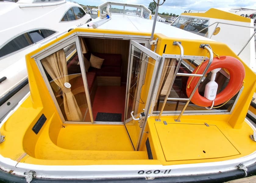 Westminster Bridge from Bridgecraft in Acle, Norfolk - Hoseasons