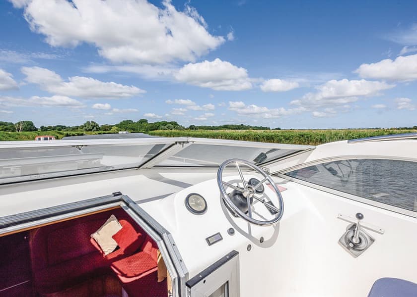 Brooklyn Bridge from Bridgecraft in Acle, Norfolk - Hoseasons