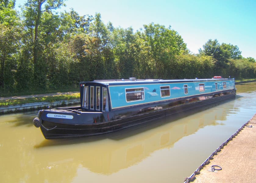 Canaloni from Canal Time at Gayton Marina in Bilsworth Arm ...