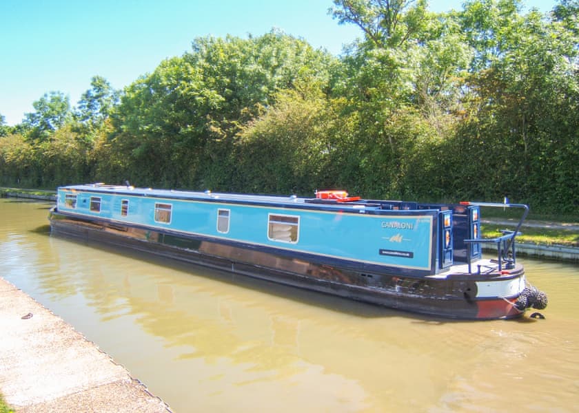 Canal Time at Gayton Marina in Bilsworth Arm, Northamptonshire ...