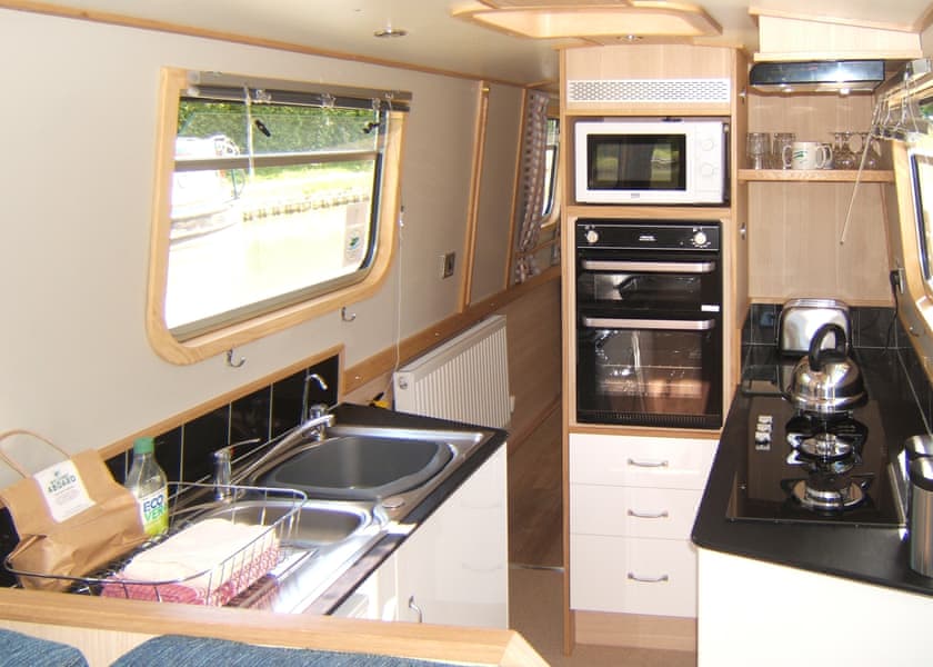 Canal Time at Gayton Marina in Bilsworth Arm, Northamptonshire ...