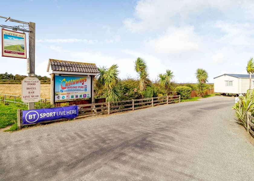 Castaways Holiday Park in Bacton-on-Sea, Norfolk | Hoseasons