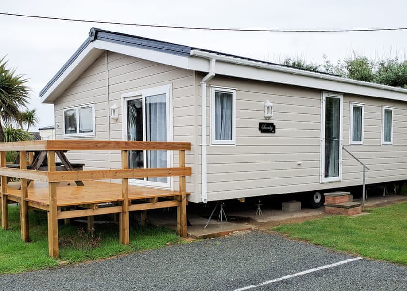 Superior Lodge (sleeps 8) - Castaways Holiday Park - Holiday Parks ...