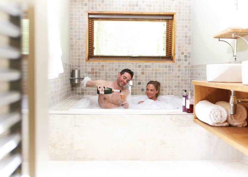 Golden Oak Hideaway - Cropton Lodges - Lodges - Book Online - Hoseasons