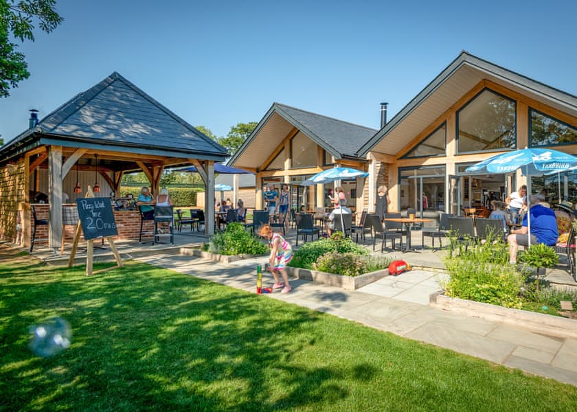 Fynn Valley in Witnesham, Suffolk | Hoseasons