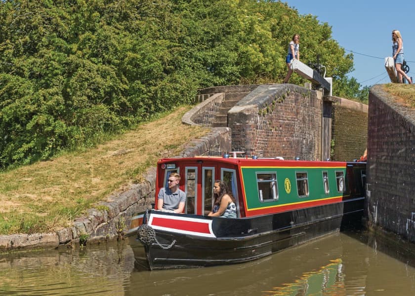 Gailey Nene from Gailey Wharf in Gailey, Staffordshire - Hoseasons