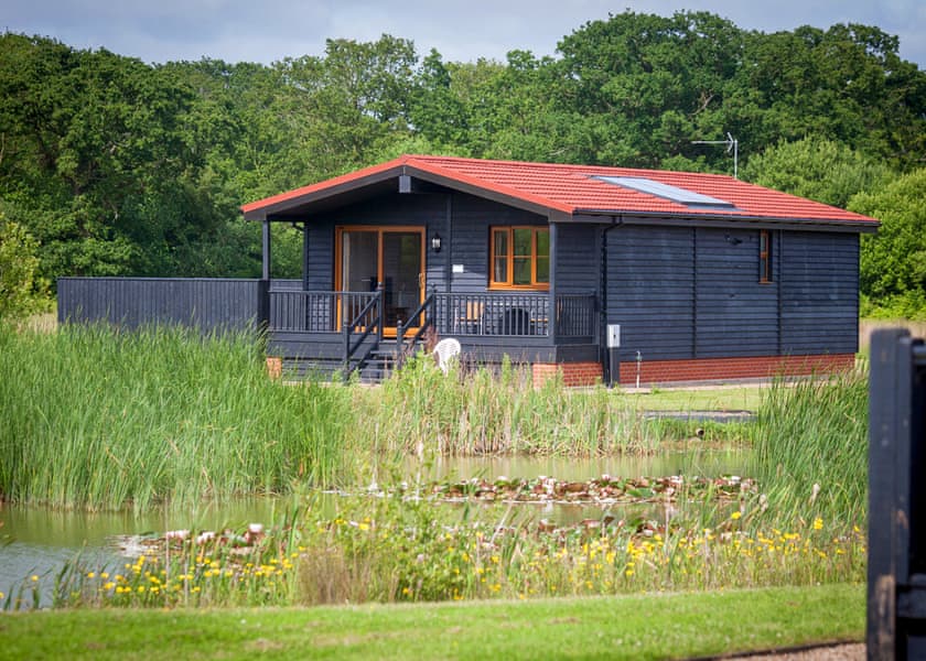 Waters Edge 4 - High Lodge - Lodges - Book Online - Hoseasons