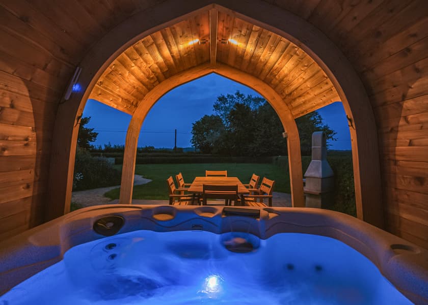 Meadow and Nest Burrow - Luckington Burrows - Holiday Parks - Book ...