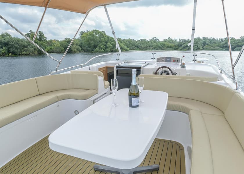 Evita from NYA Private Charter in Brundal, Norfolk - Hoseasons