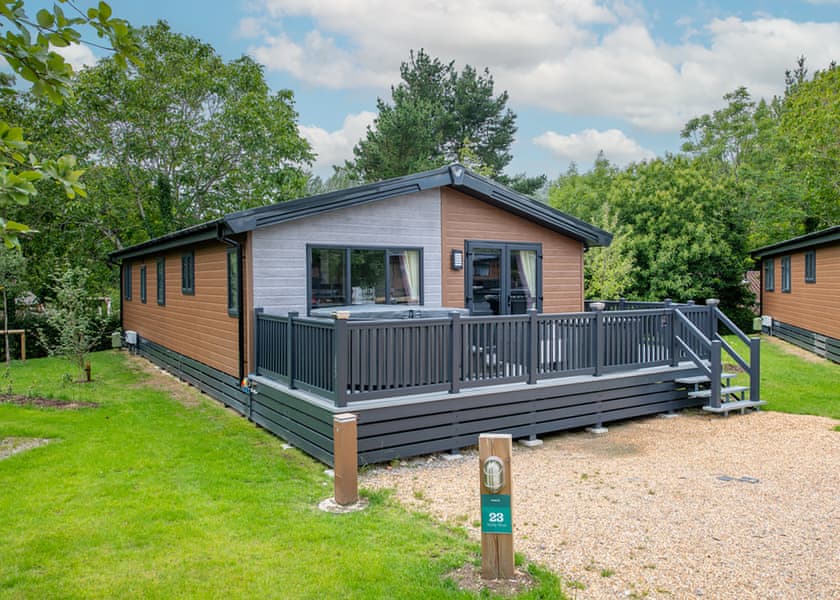 Exclusive Zen with Hot Tub - Sandy Balls Holiday Village - Lodges ...
