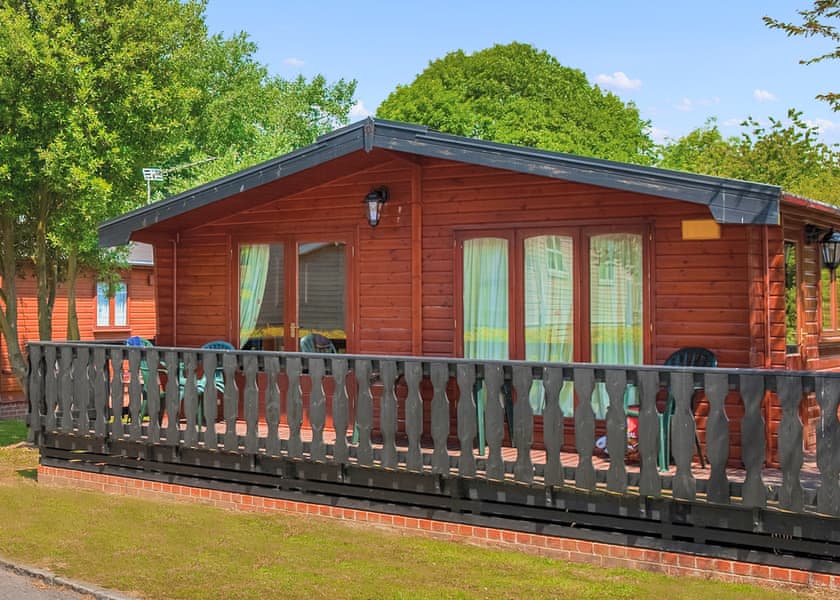 Shorefield Country Park in Milford-on-Sea, Nr Lymington – Holiday Parks ...