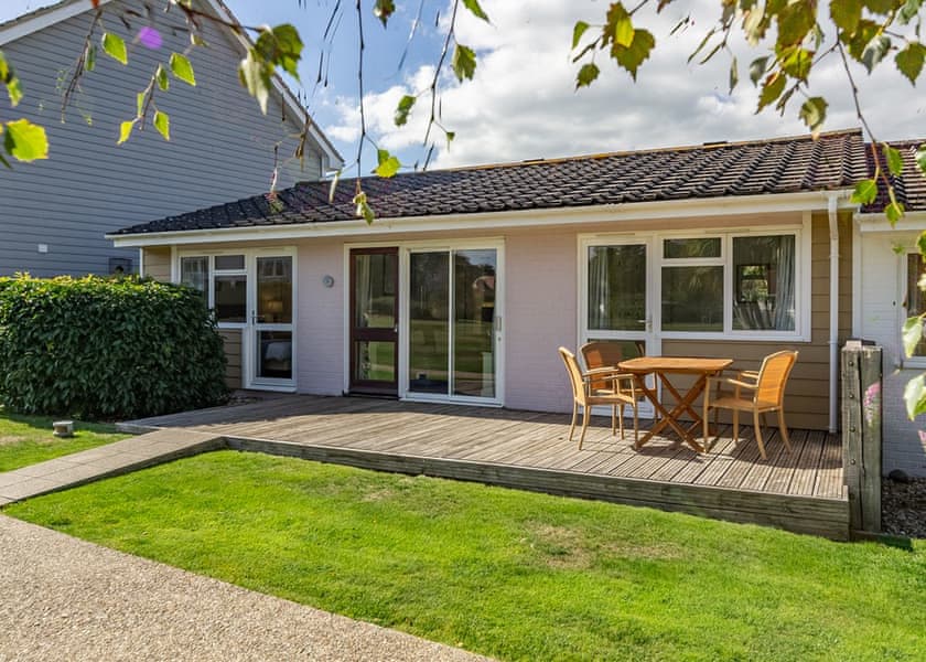 Three Bedroom Cottage - West Bay Cottages - Holiday Parks - Book Online ...